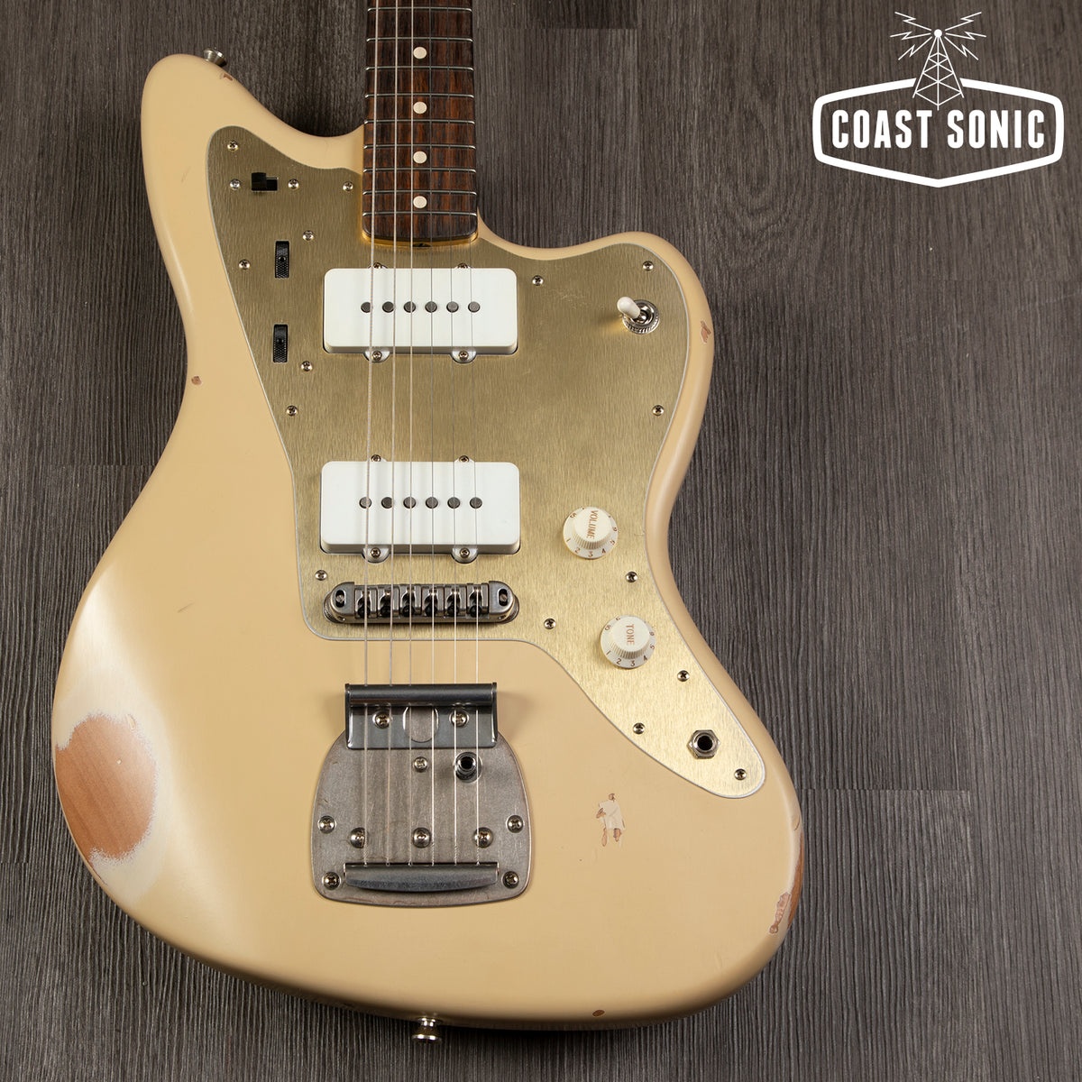 Nash Guitars JM-63 Desert Sand, medium relic, hard case – Coast Sonic