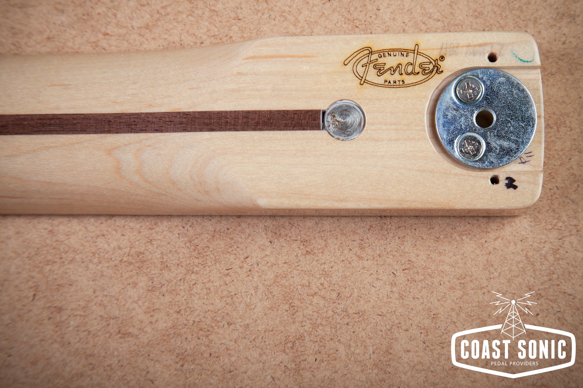 Fender Classic Series '70s Stratocaster Neck – Coast Sonic